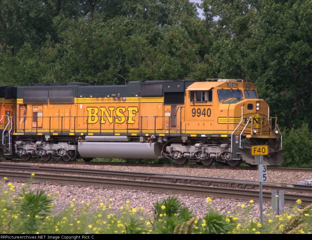 BNSF 9940
